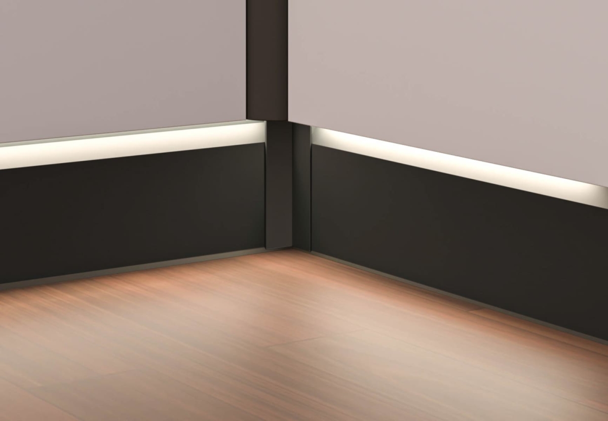 Zocalo con LED y Ventilación para muebles de cocina Ventoo